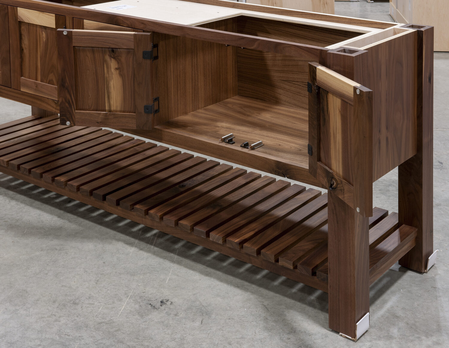 Four Post Vanity with Platform Shelf - Crown Point Cabinetry